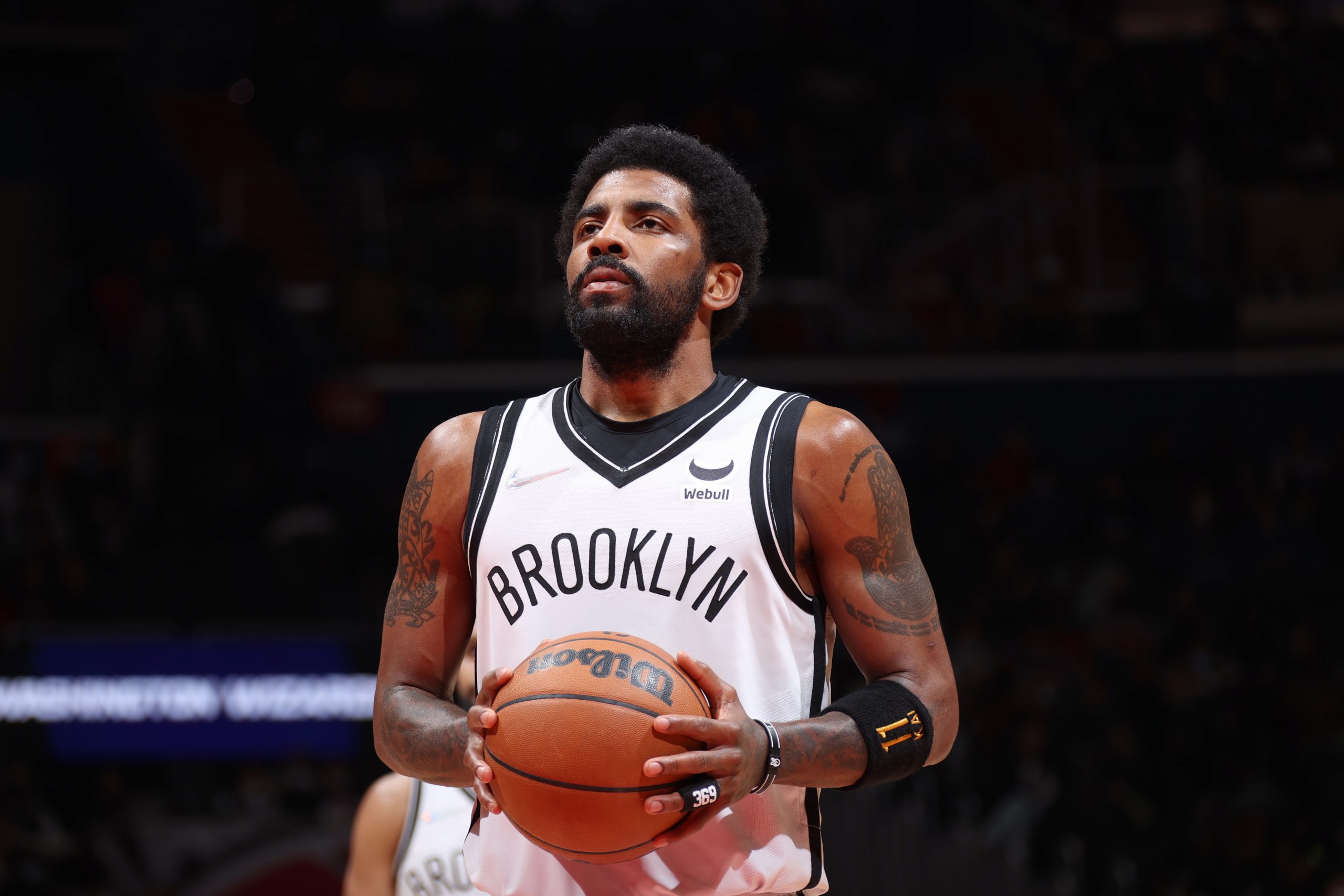 NYC to Phase Out Vaccine Mandate Opening the Door For Kyrie Irving to ...
